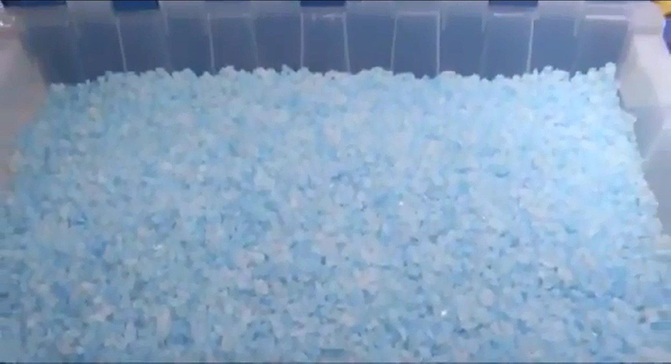 Breaking Bad: The Meaning of The Blue Crystal And Its Symbolism in The ...